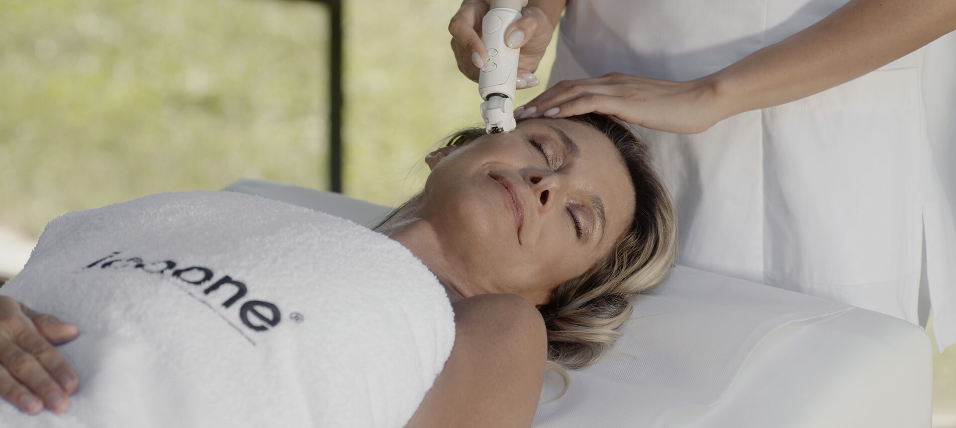 Facial treatments: skin care through icoone®